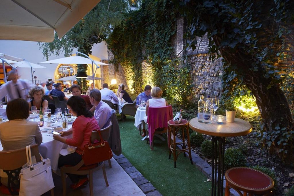 Restaurants in Buda Castle - Buda Castle