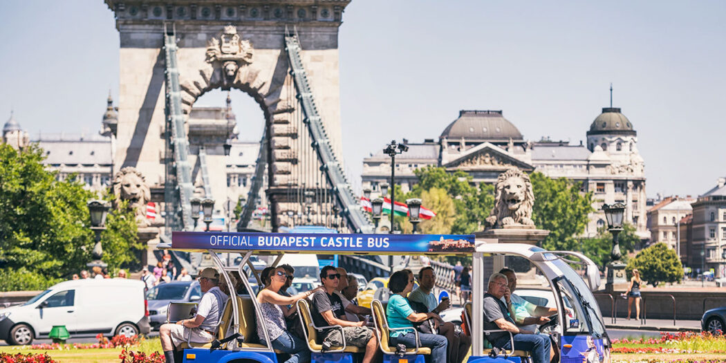 Castle Bus in Buda Hills - Hop on Hop Off - Buda Castle
